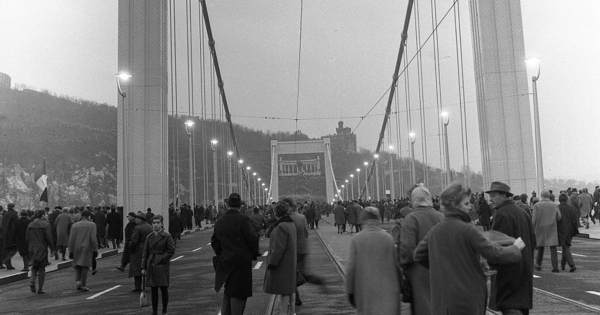 1964. november 21. | Az új Erzsébet híd megnyitása Budapesten
